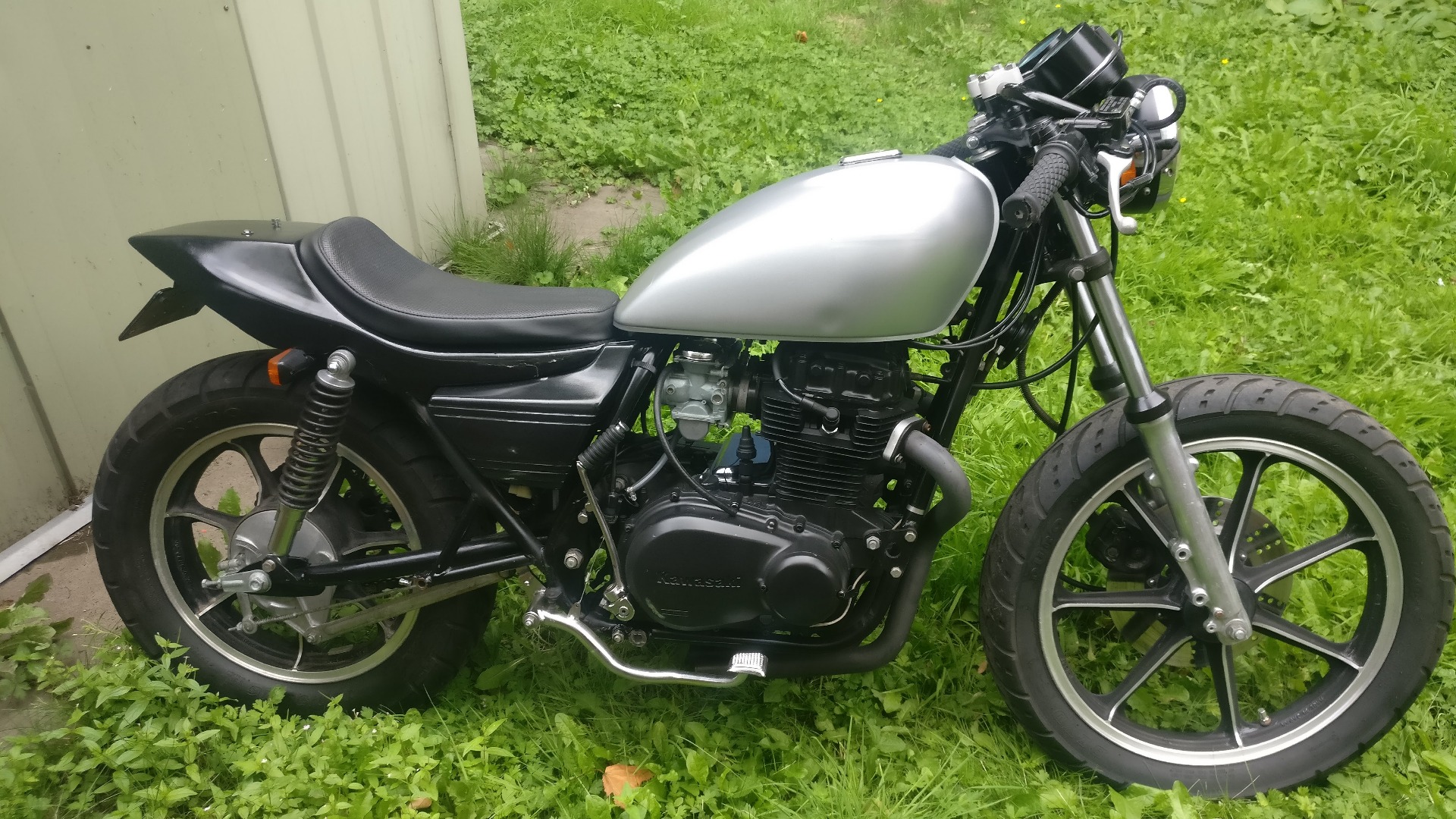 Airbox from 74-76 on a 79 Ltd Kz400 - KZRider Forum - KZRider, KZ, Z1 ...